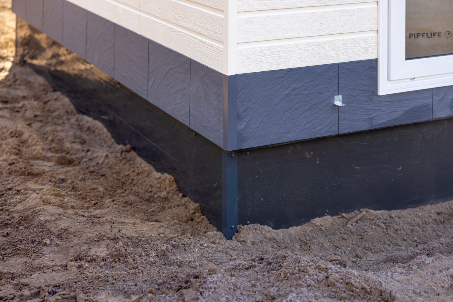 Onderkant stacaravan dichtmaken | Smit recreatie